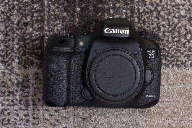 18 Things to Check Before Buying used Cameras - PhotographyAxis