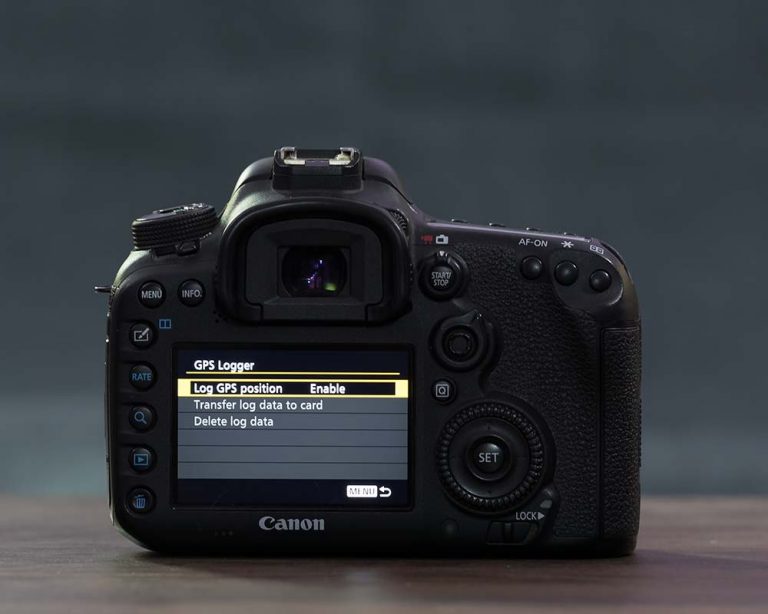 How to GeoTag Photos in Camera - PhotographyAxis