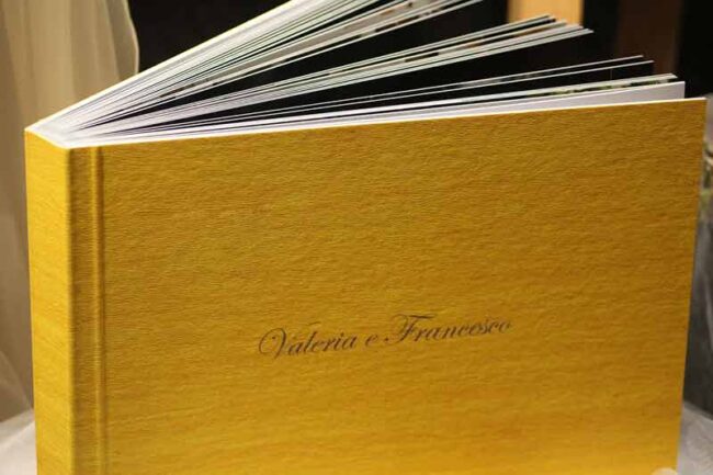 How to Make Your Own Wedding Album | Tips & Ideas - PhotographyAxis